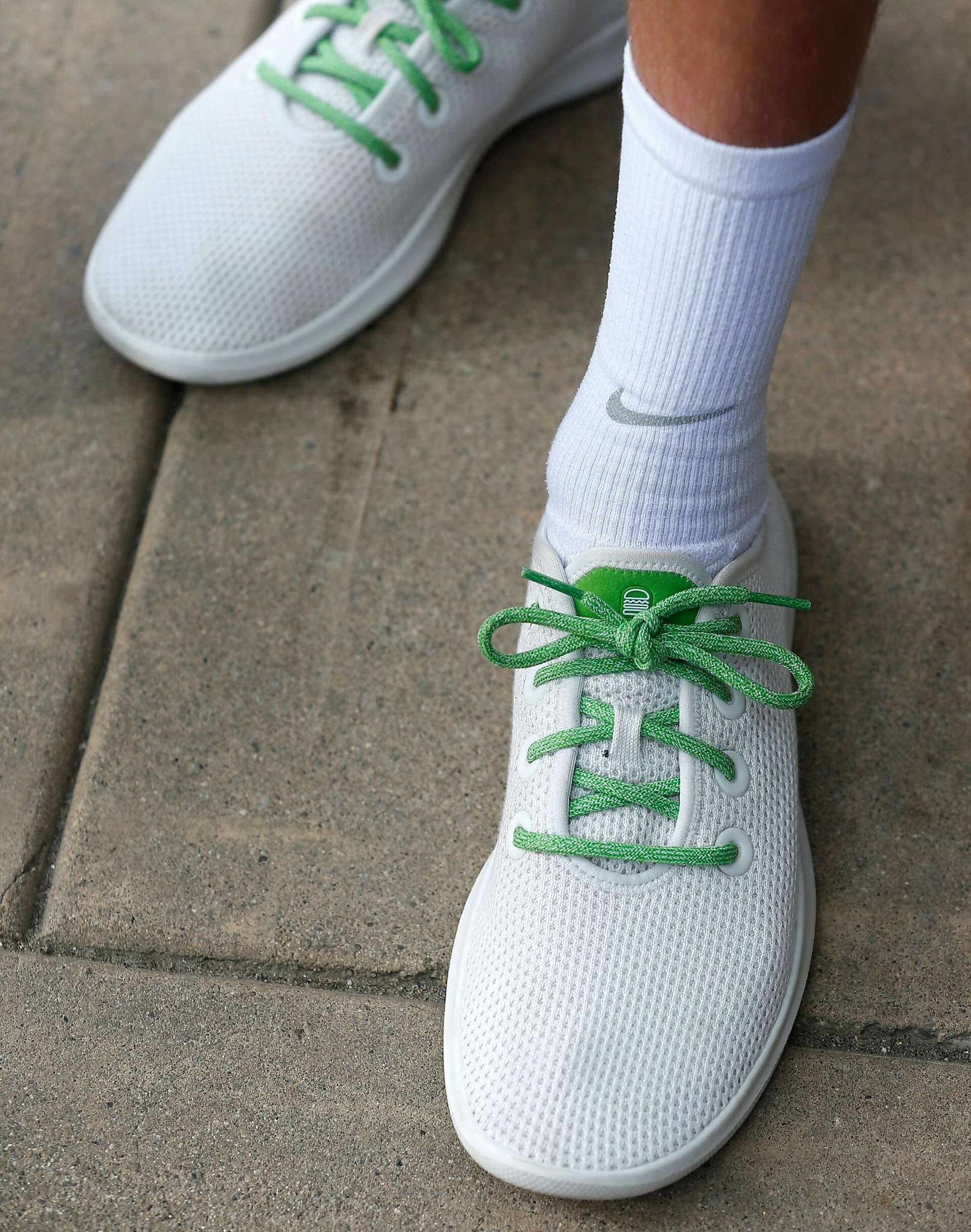 Bay Area’s first Shake Shack burger shop shakes up Palo Alto crowd