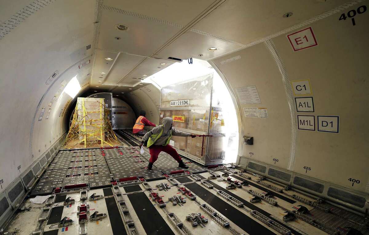 FedEx, DHL coming to town bearing holiday packages