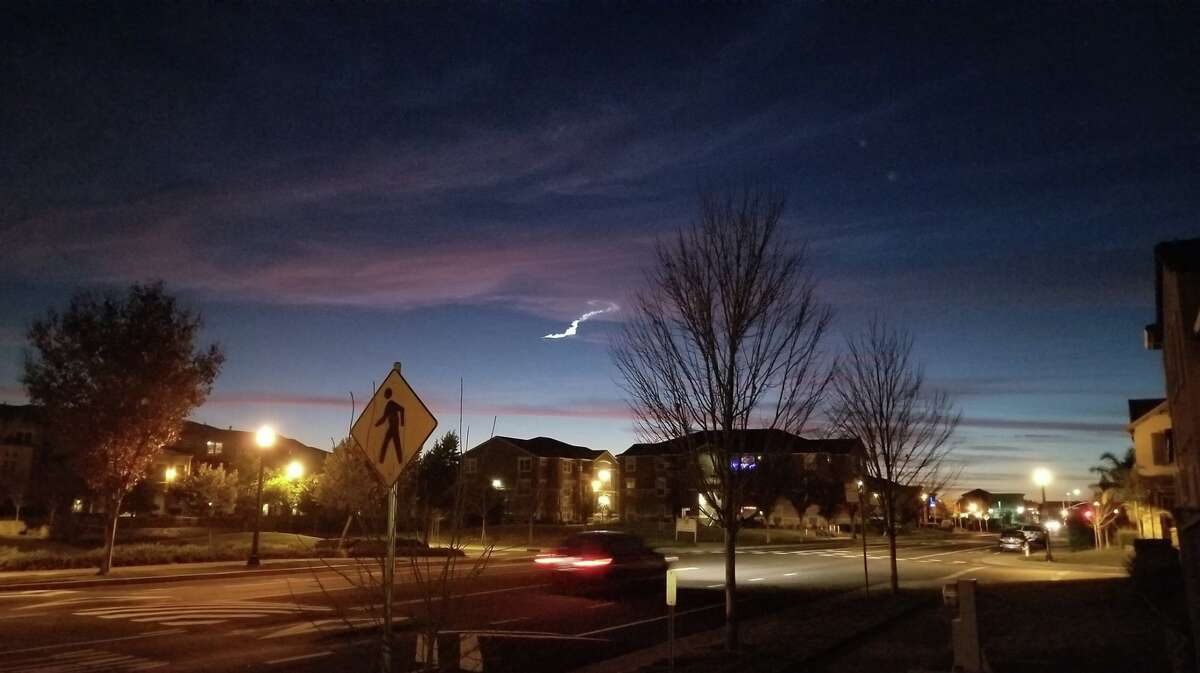 Mysterious light in sky has people wondering what is going on