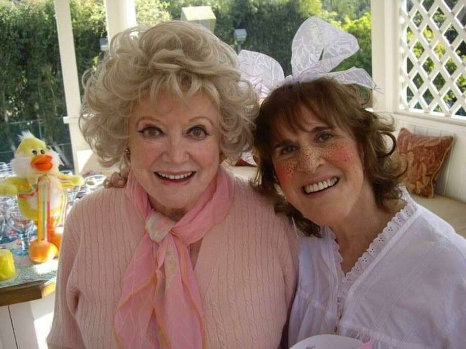 Ruth Buzzi, Stonington native and ‘Laugh-In’ star, is far from both ...