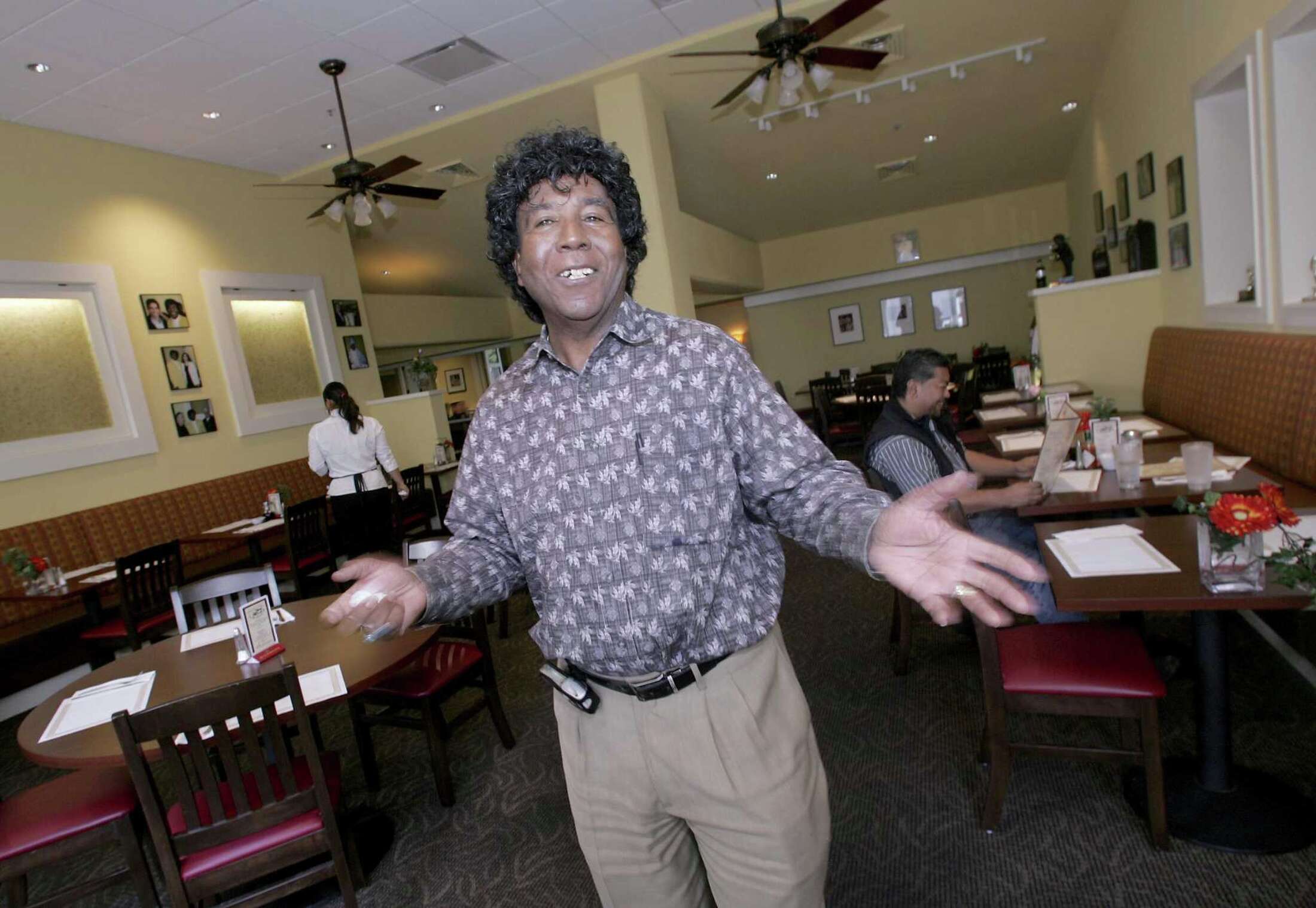 Emmit Powell, Bay Area gospel music mainstay and restaurateur, dies