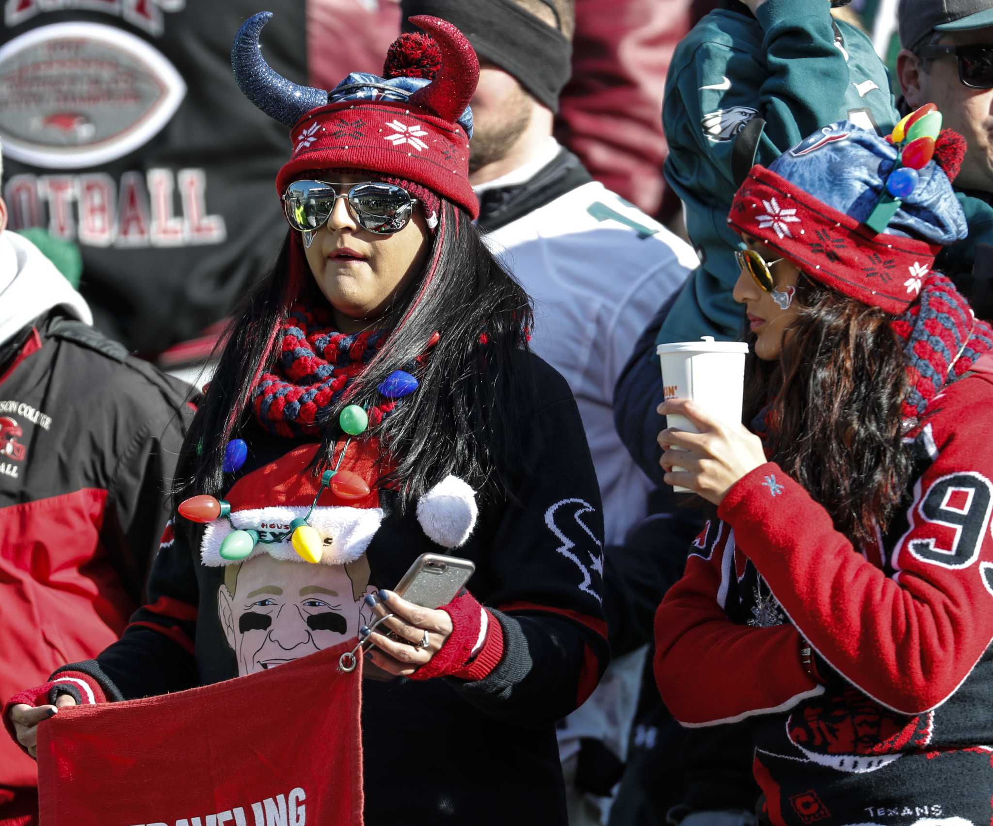 Texans fans make the trip to Philadelphia to support their team