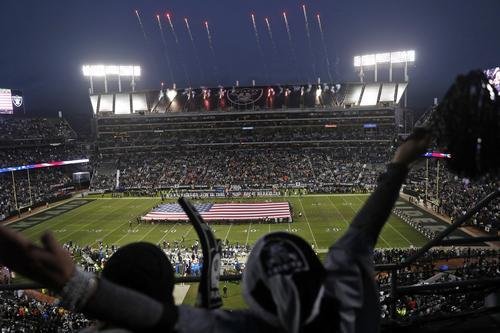 Raiders’ Coliseum deal hits last-minute snag