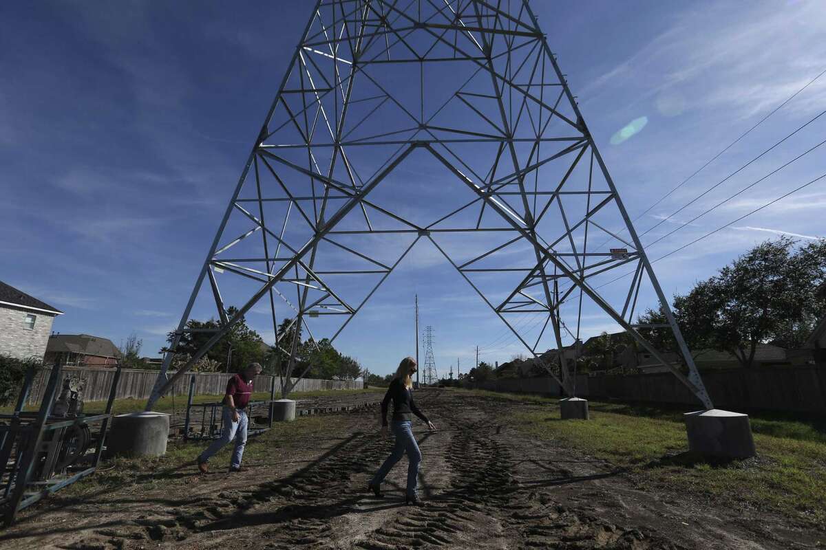 CenterPoint transmission towers came without warning, Silverlake ...