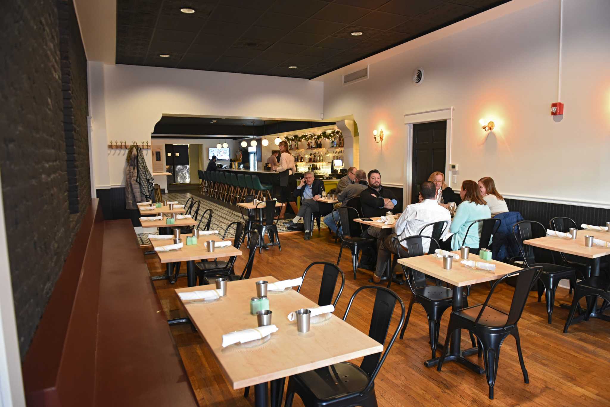 Aesthetic choices can make, break bars, eateries