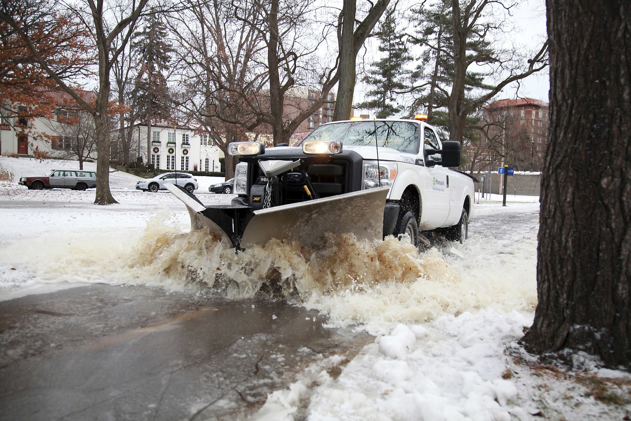 Eastern half of country hit by snow, flooding