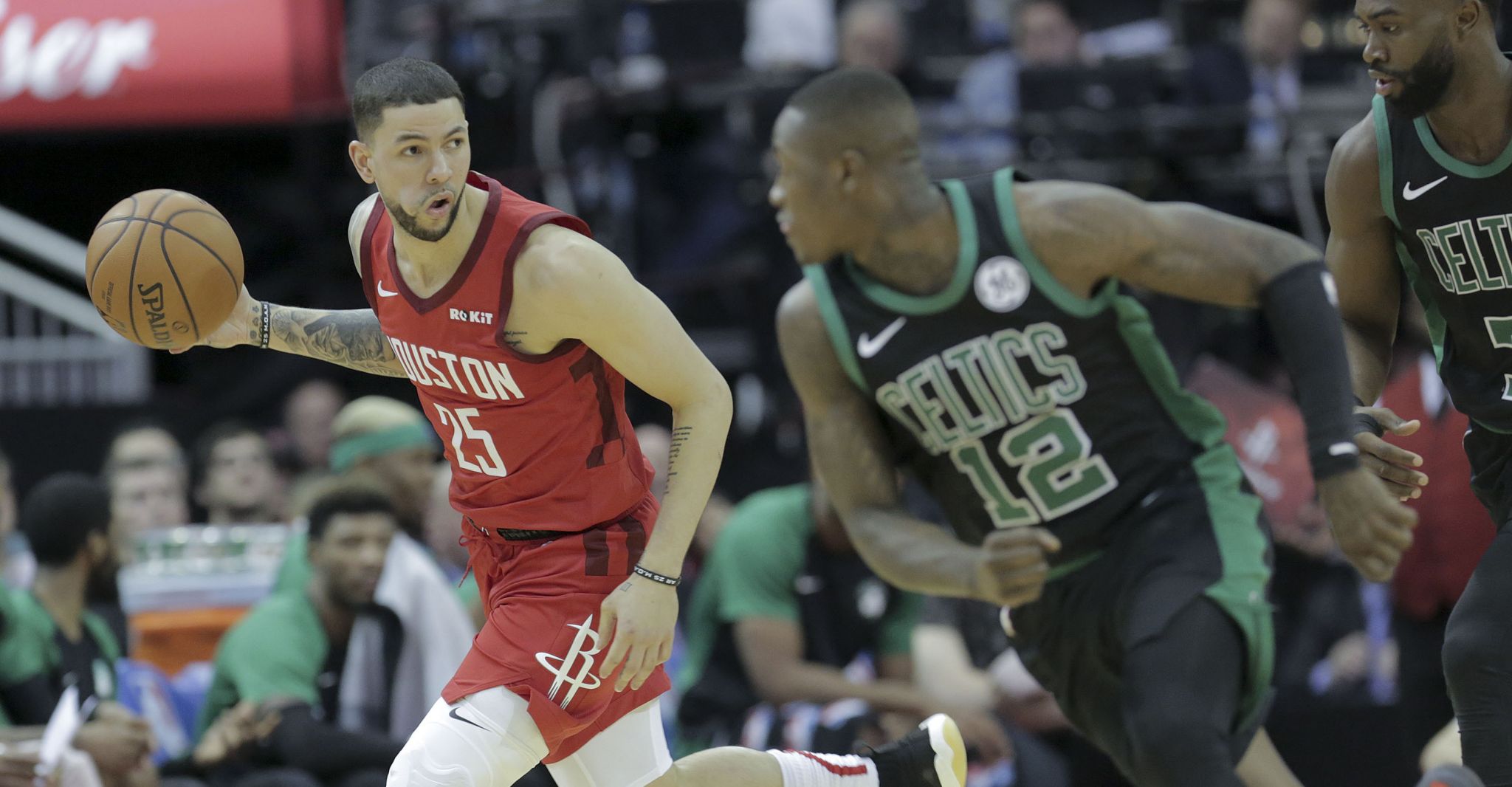 Austin Rivers particularly effective closing games for Rockets
