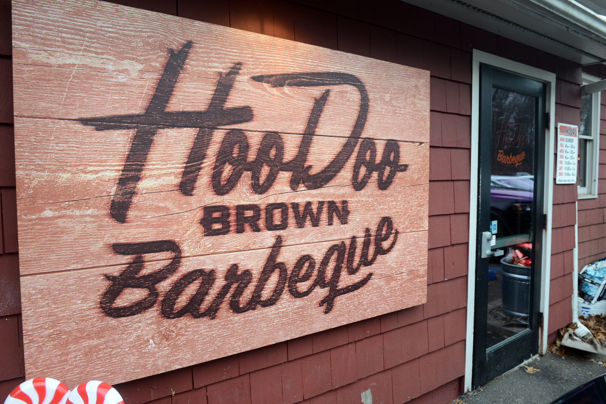 YouTube couple Devour Power review CT barbecue restaurant