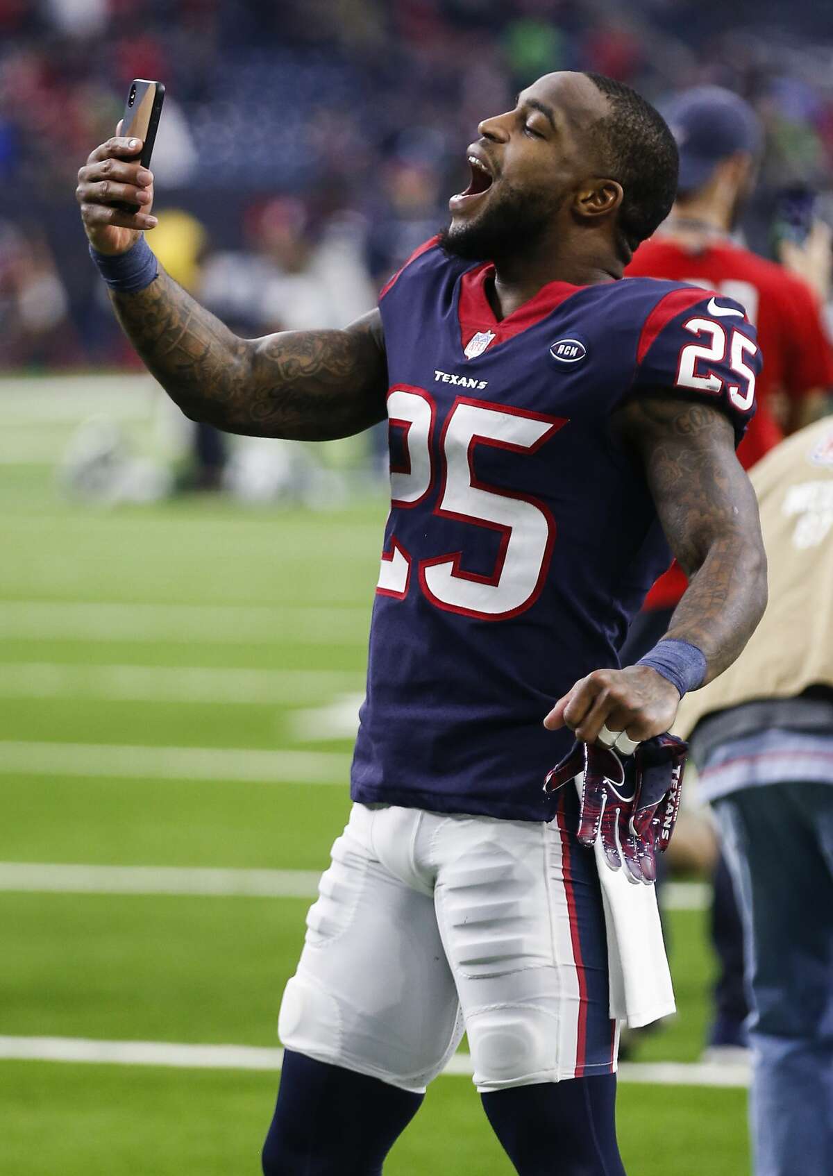 Kareem Jackson leaves Texans, joins Broncos on $33 million deal