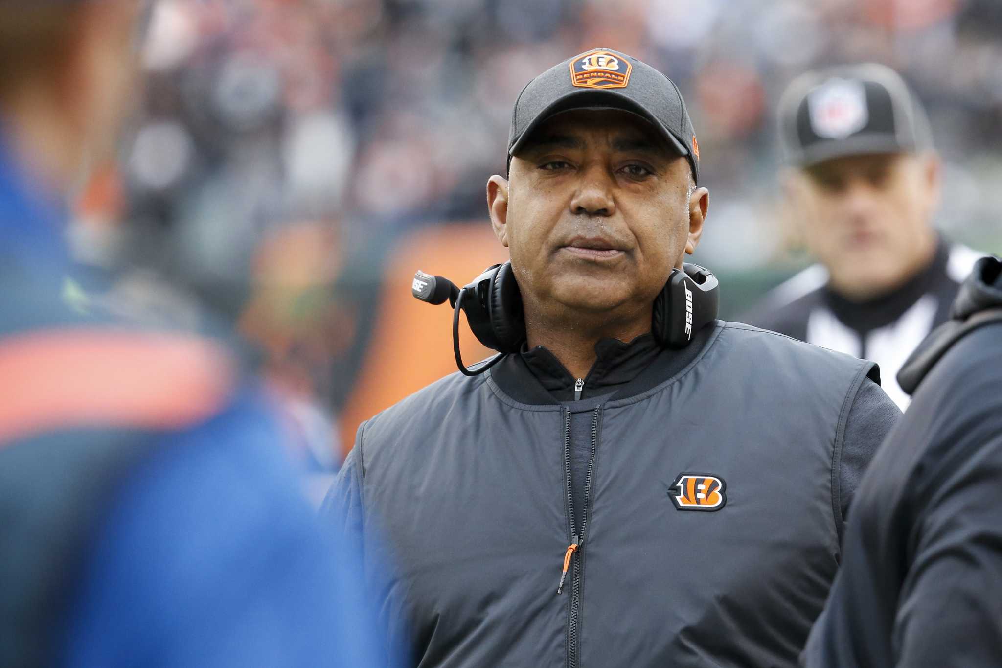 Texans interview Marvin Lewis for head coaching position