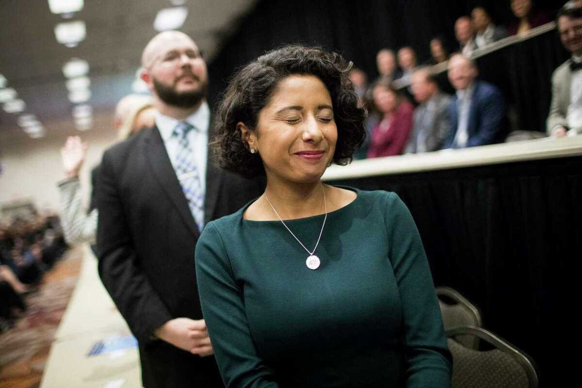 Lina Hidalgo sworn in as Harris County judge