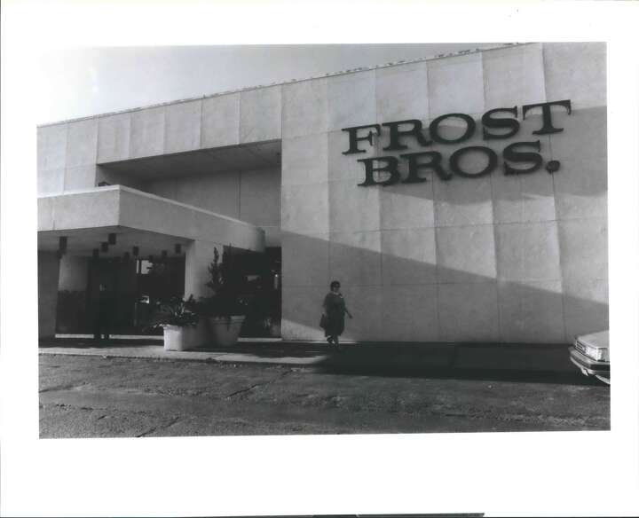 16 places you went shopping for clothes in the '80s, '90s that no longer exist in Houston