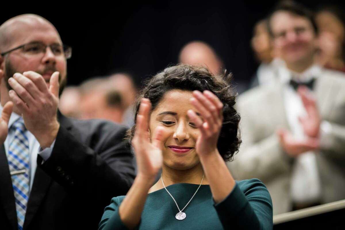 Lina Hidalgo sworn in as Harris County judge