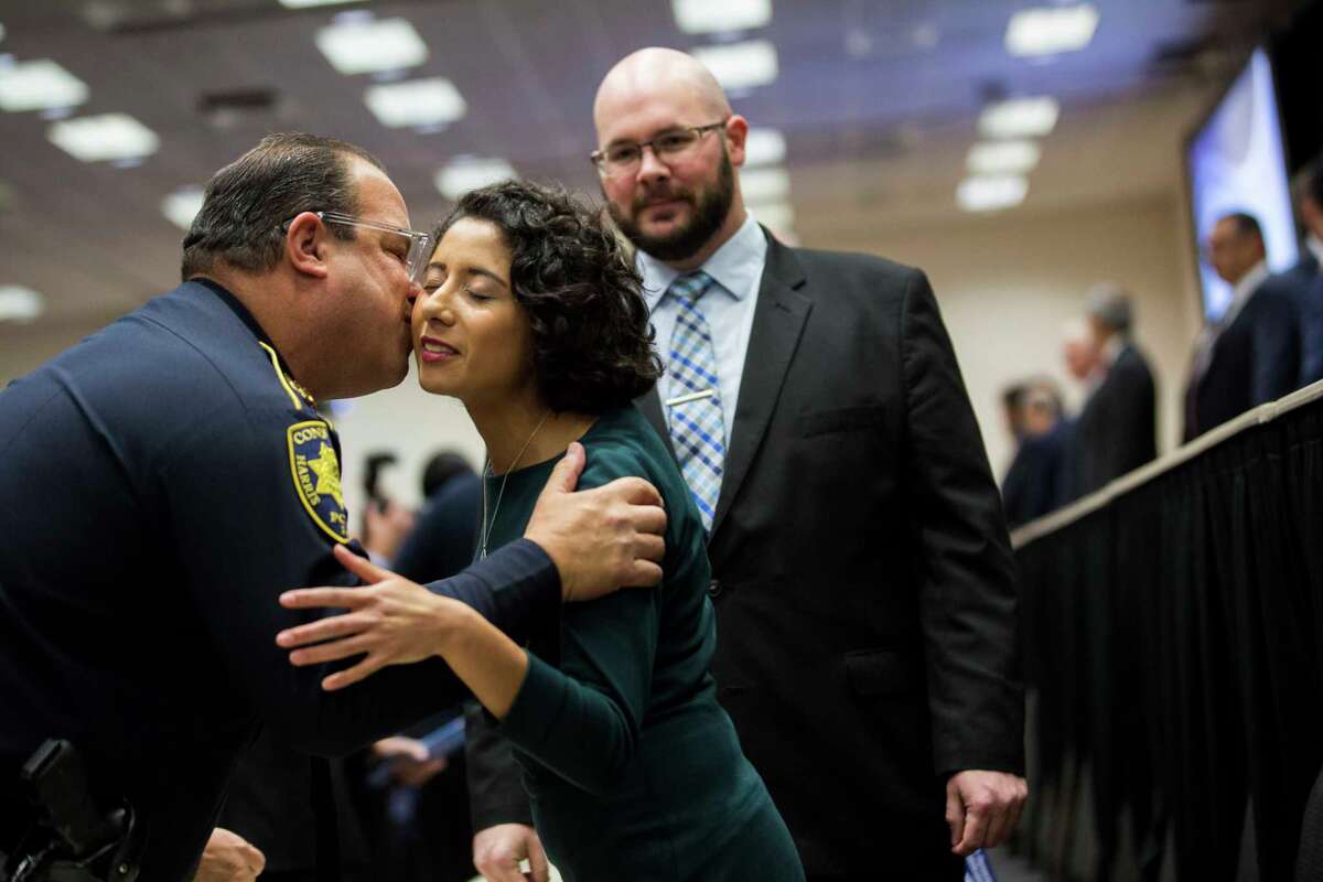 Lina Hidalgo sworn in as Harris County judge