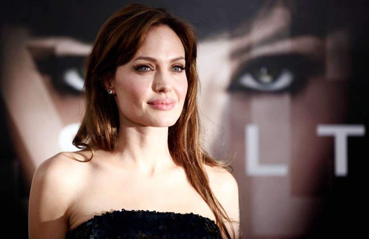 Photos: 'Salt' movie premiere