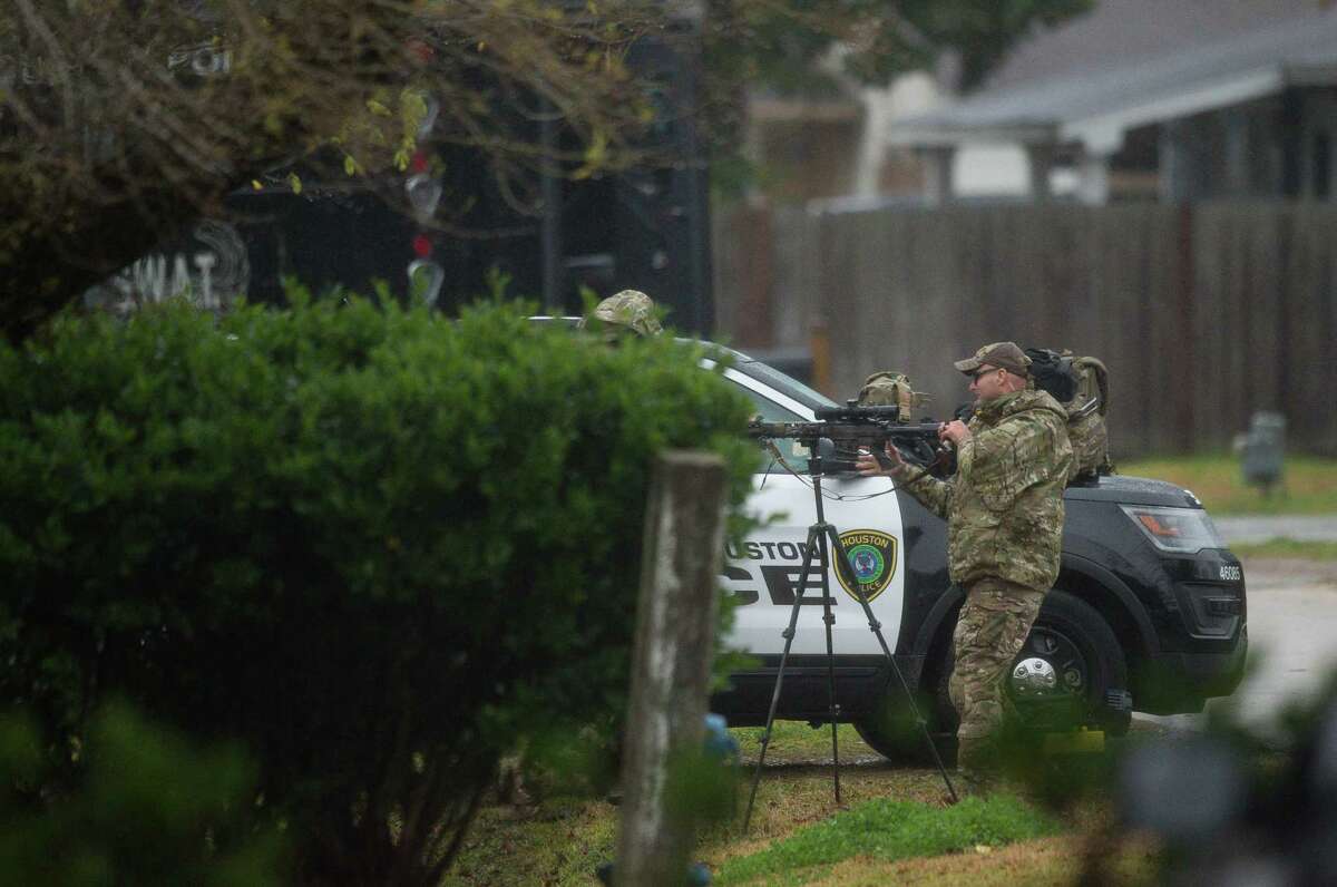 SWAT scene ends in arrest of assault suspect in Acres Homes