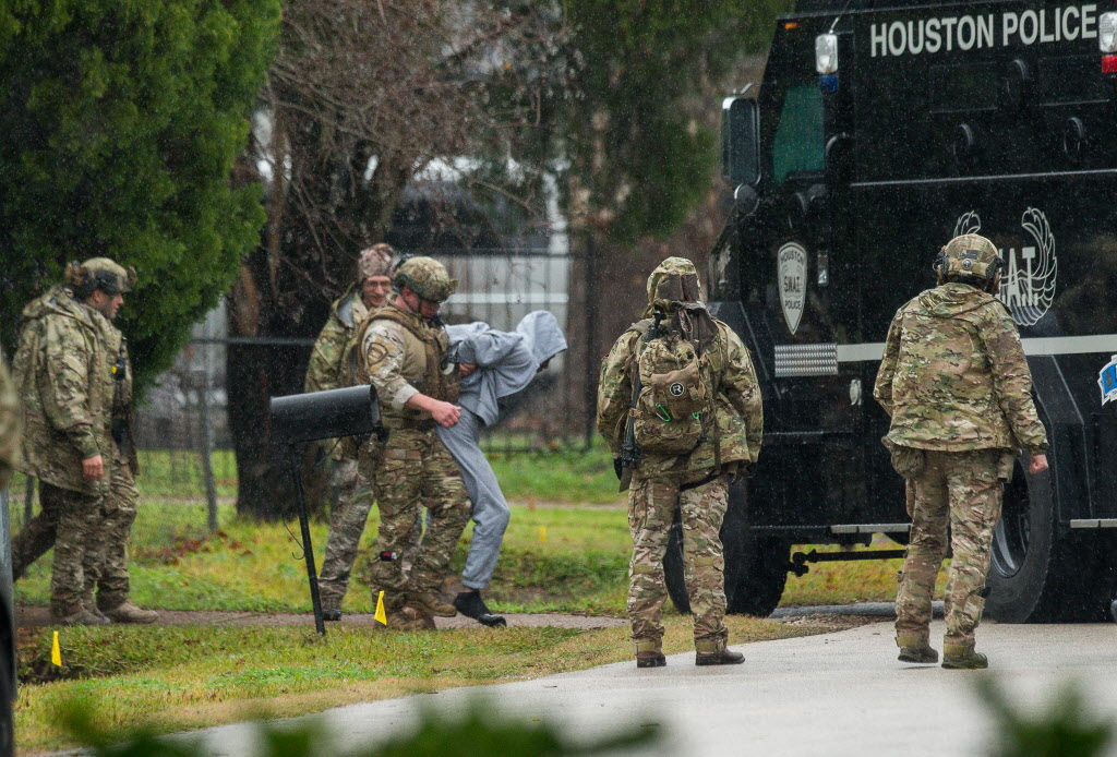SWAT scene ends in arrest of assault suspect in Acres Homes