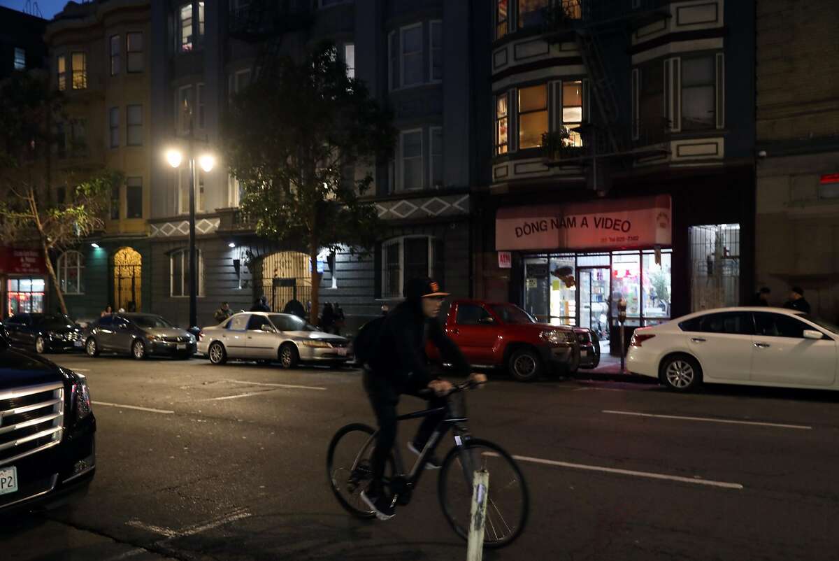 City, neighbors hope new streetlights make SF’s Tenderloin safer, more ...