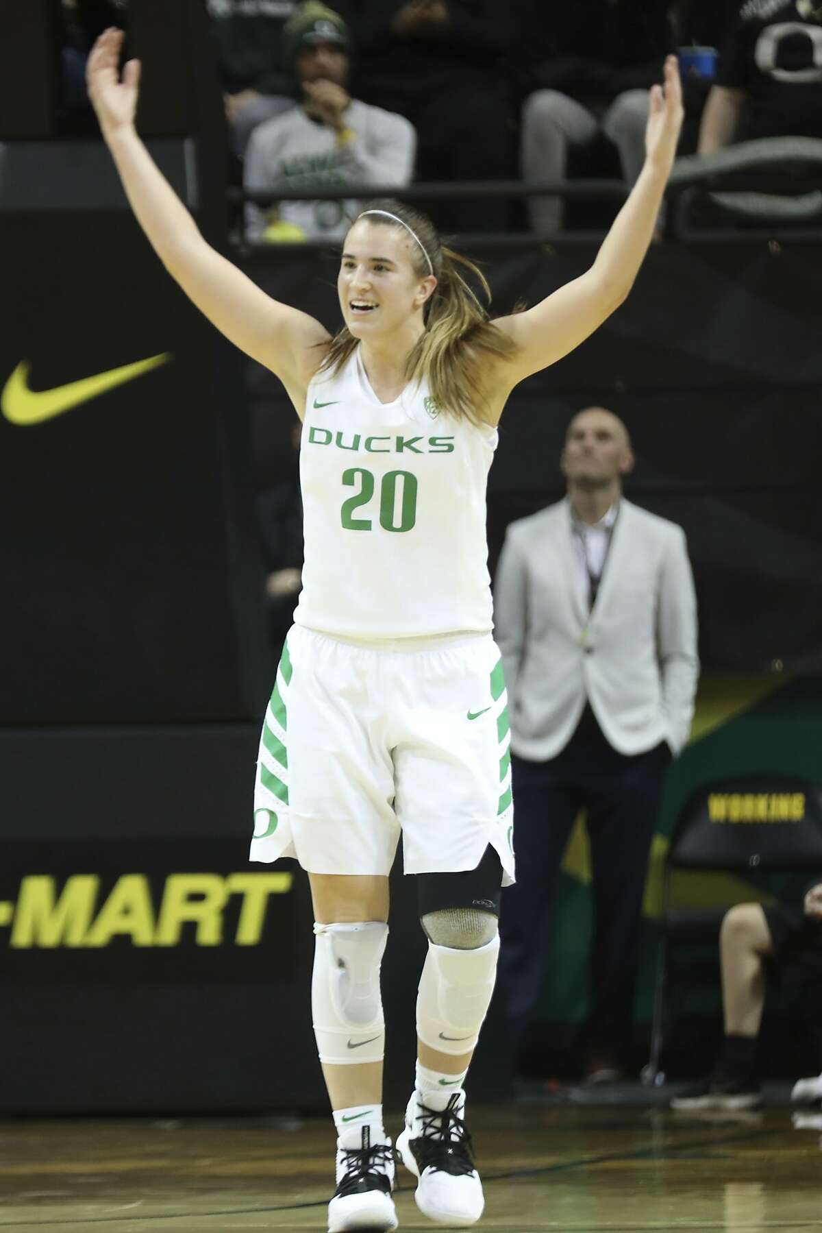 Sabrina Ionescu leads Oregon, the Pac-12’s highest-ranked team