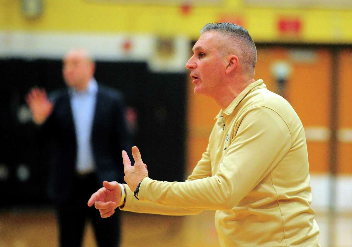 Trumbull edges Ridgefield on Williams’ buzzer-beating 3