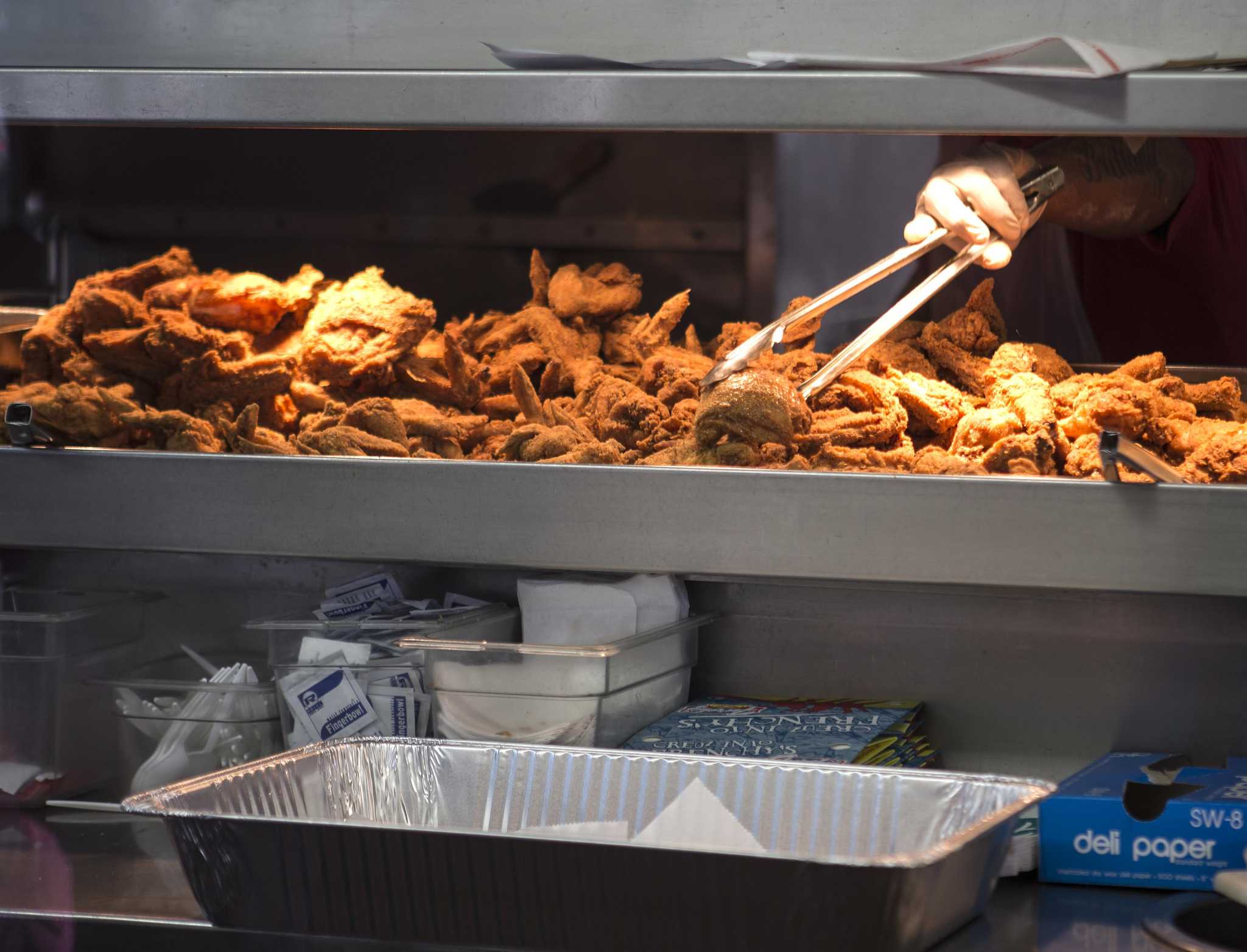 Iconic fried chicken restaurant chain adds two Texas locations