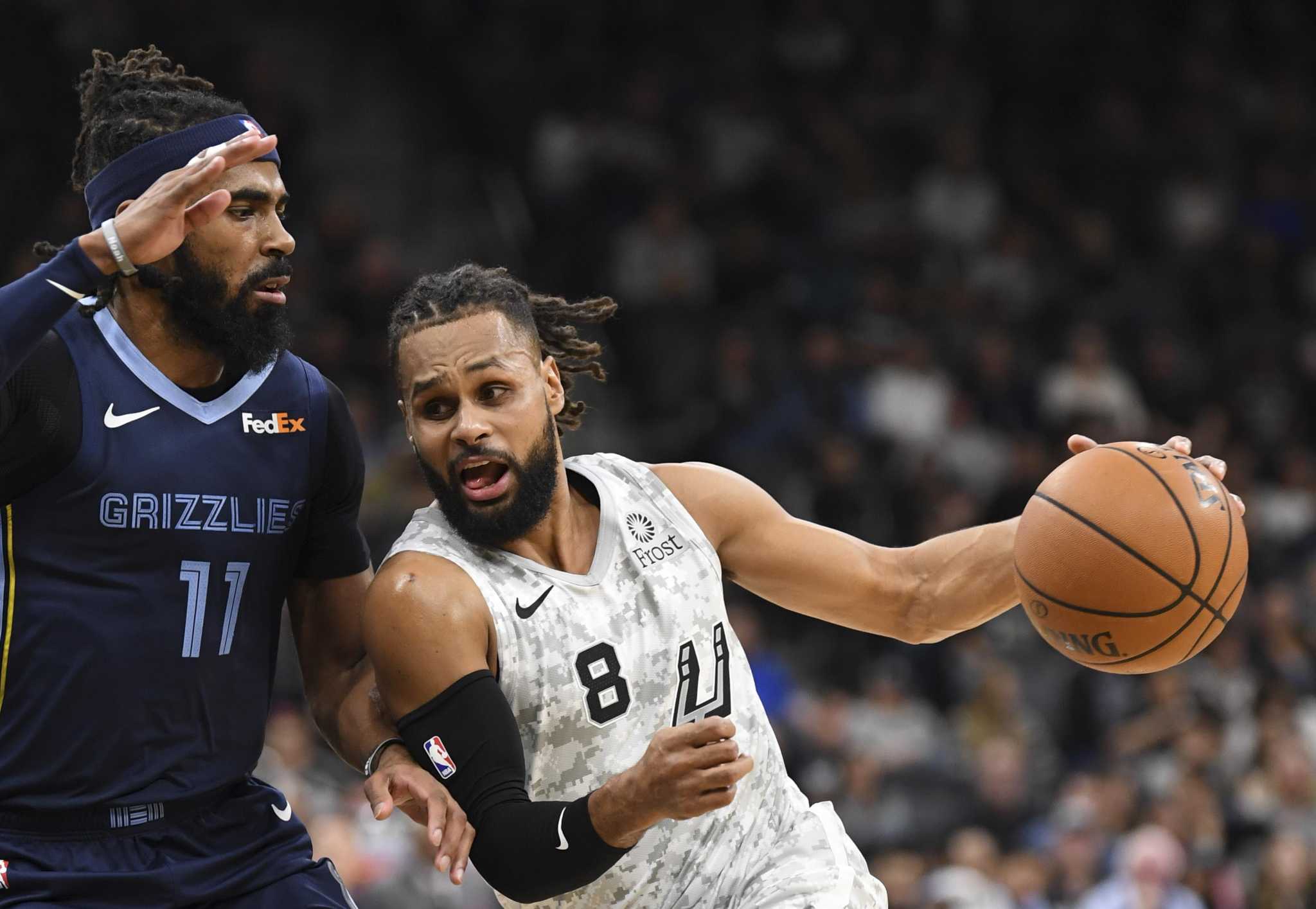 Spurs keep rolling, take down Grizzlies