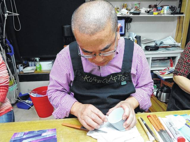 Kintsugi: Broken pottery becomes more beautiful, precious