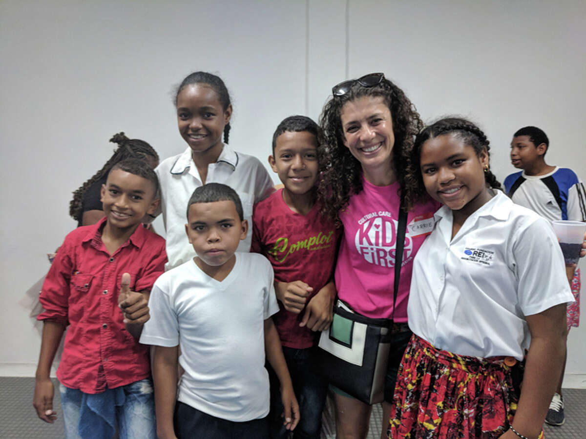 Ridgefield resident volunteers in Colombia to help disadvantaged children