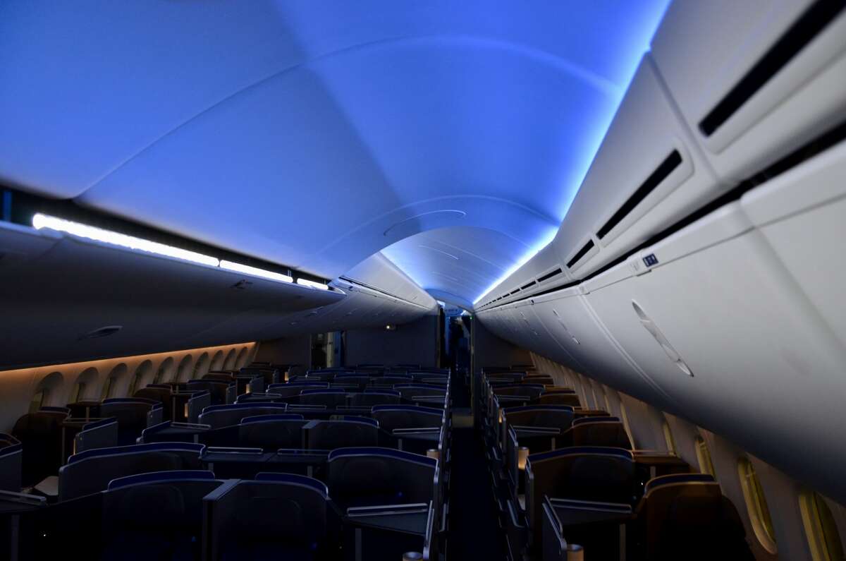 United's largest Boeing 787 Dreamliner takes off