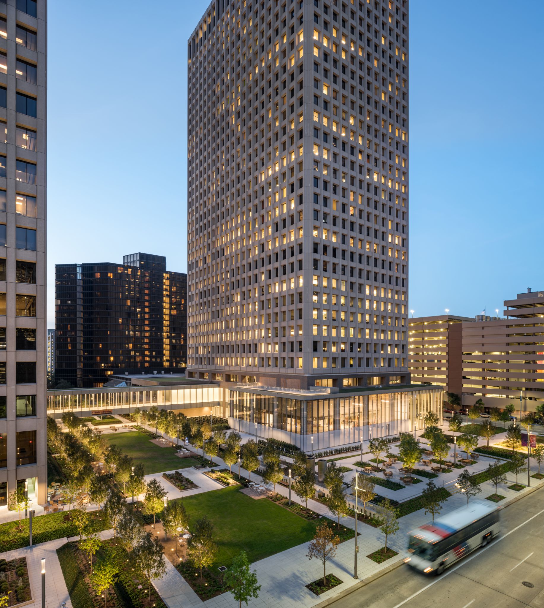 Swank, woman-oriented C. Baldwin hotel debuts in downtown Houston this ...