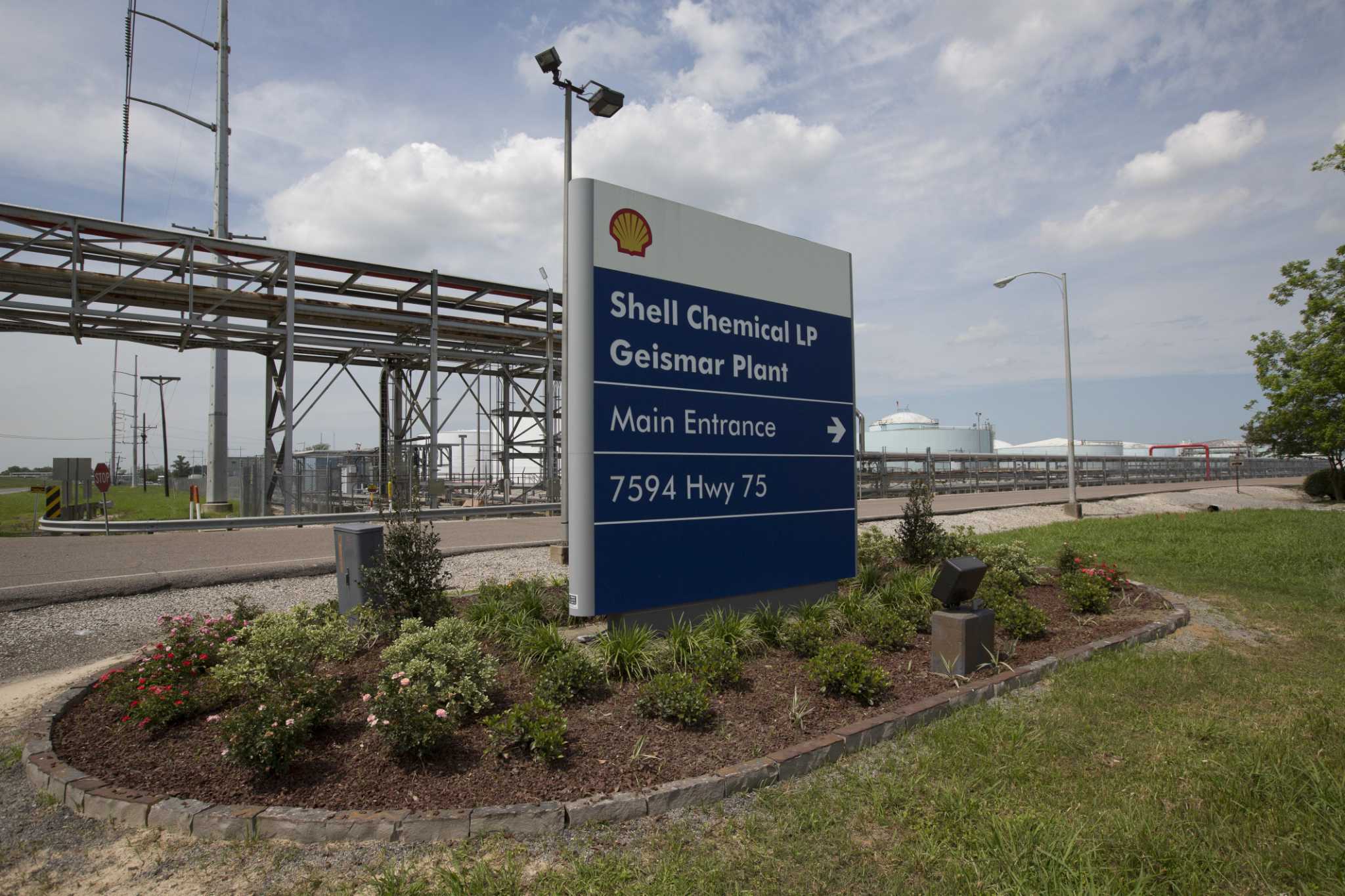 Chemical expansion makes Shell plant No. 1 in alpha olefins