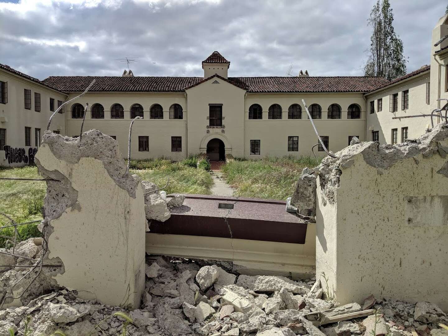 A last peek inside Bay Area's abandoned 'Great Asylum for the Insane ...
