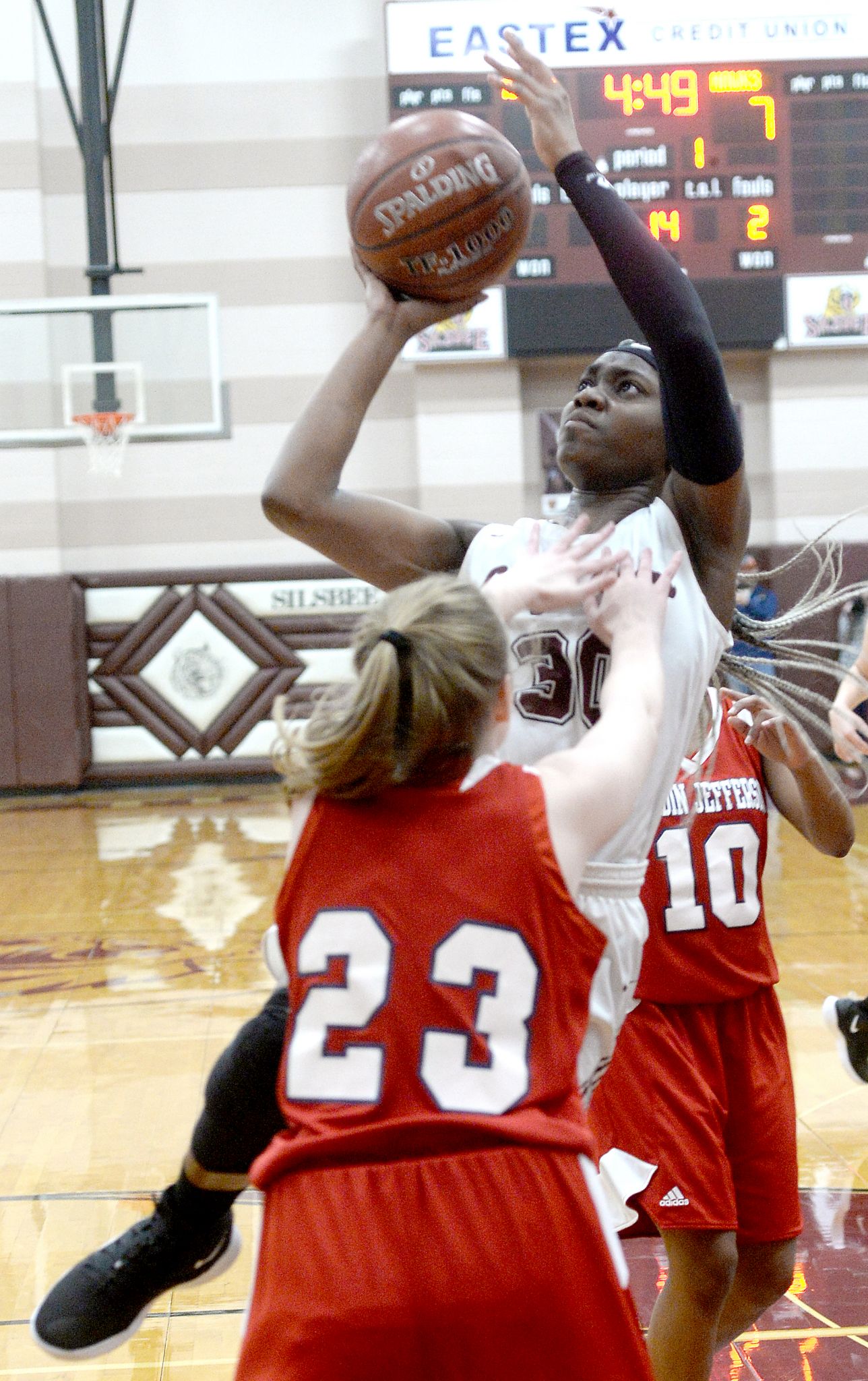 Lady Hawks’ Strong scores 31 at Silsbee