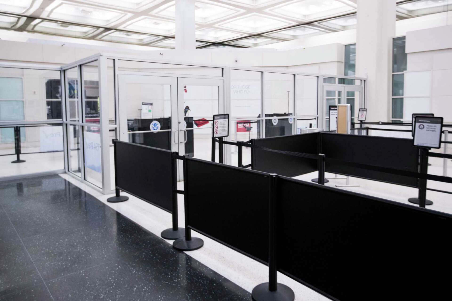 TSA closes Bush Airport security checkpoint due to government shutdown ...