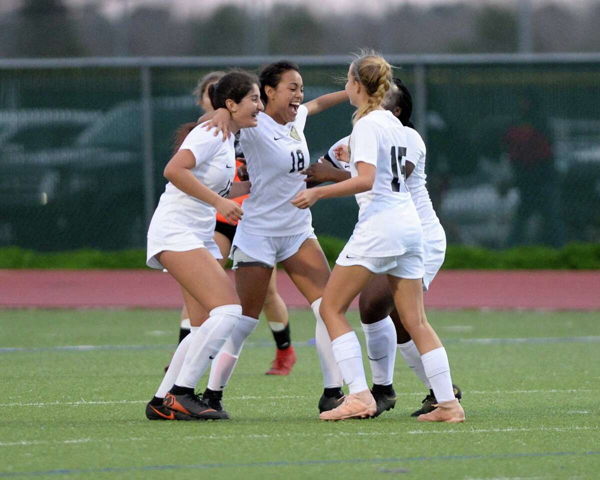 Foster girls soccer plays for bracket championship at I-10 Shootout