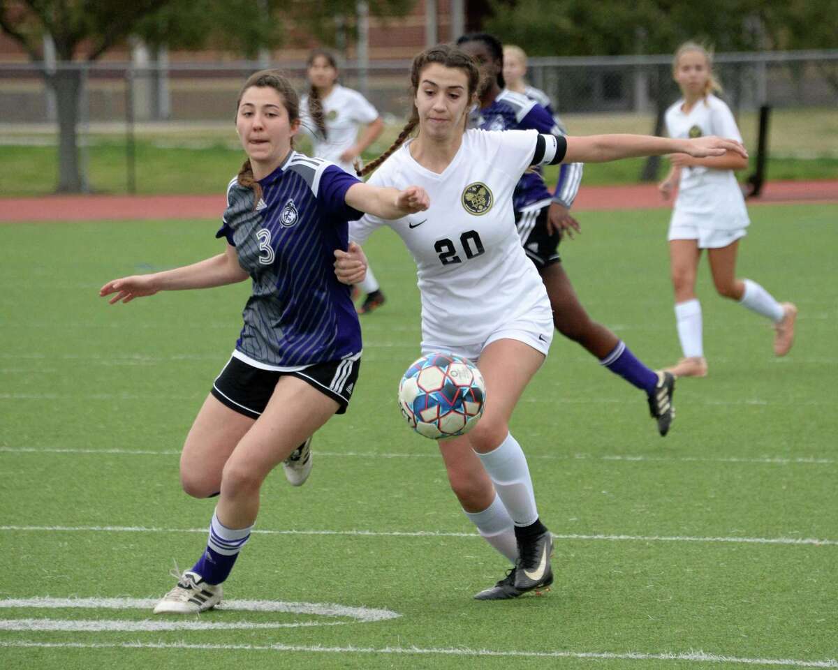Foster girls soccer plays for bracket championship at I-10 Shootout