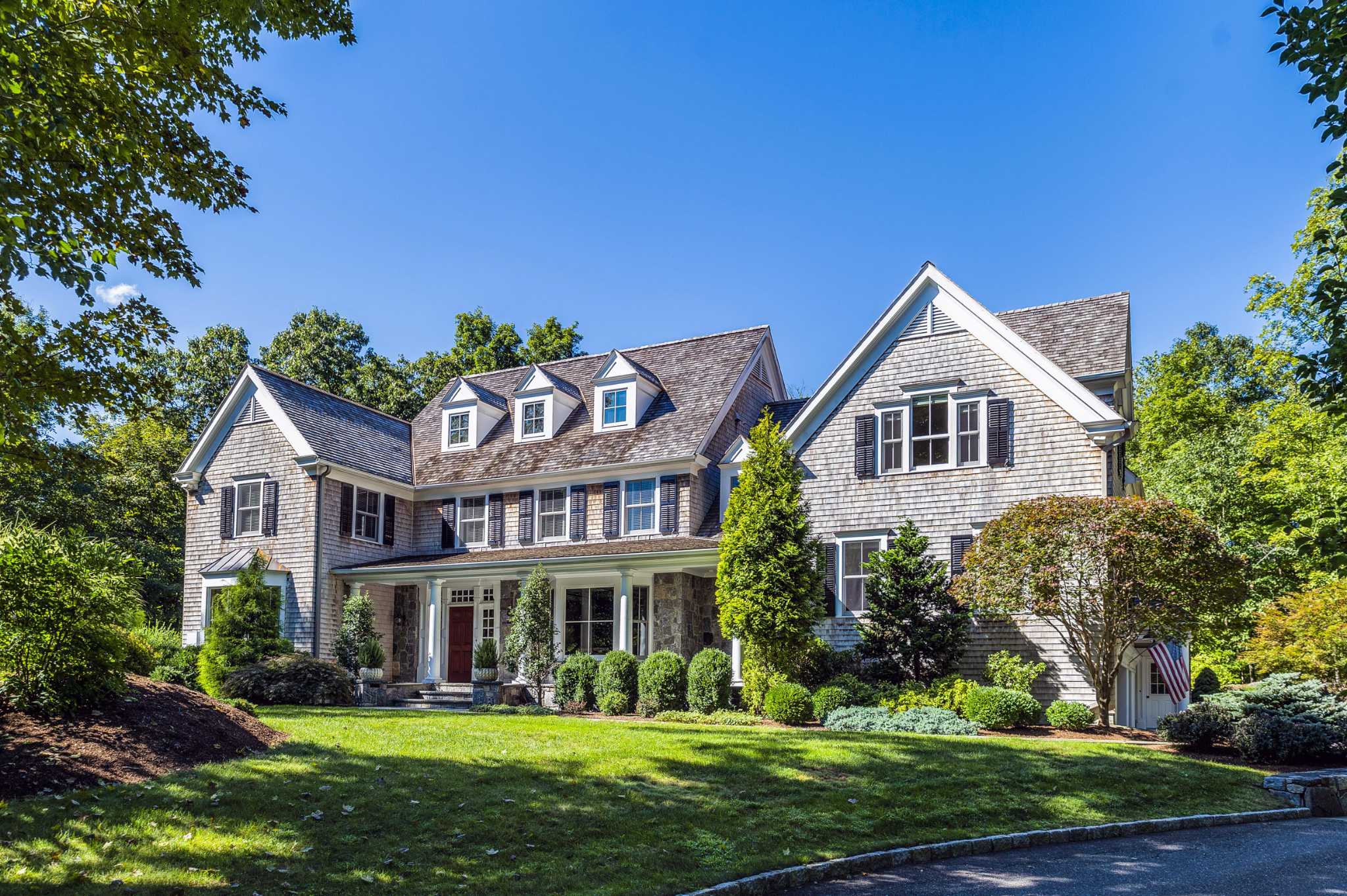 On the Market / Colonial features life-size chess board
