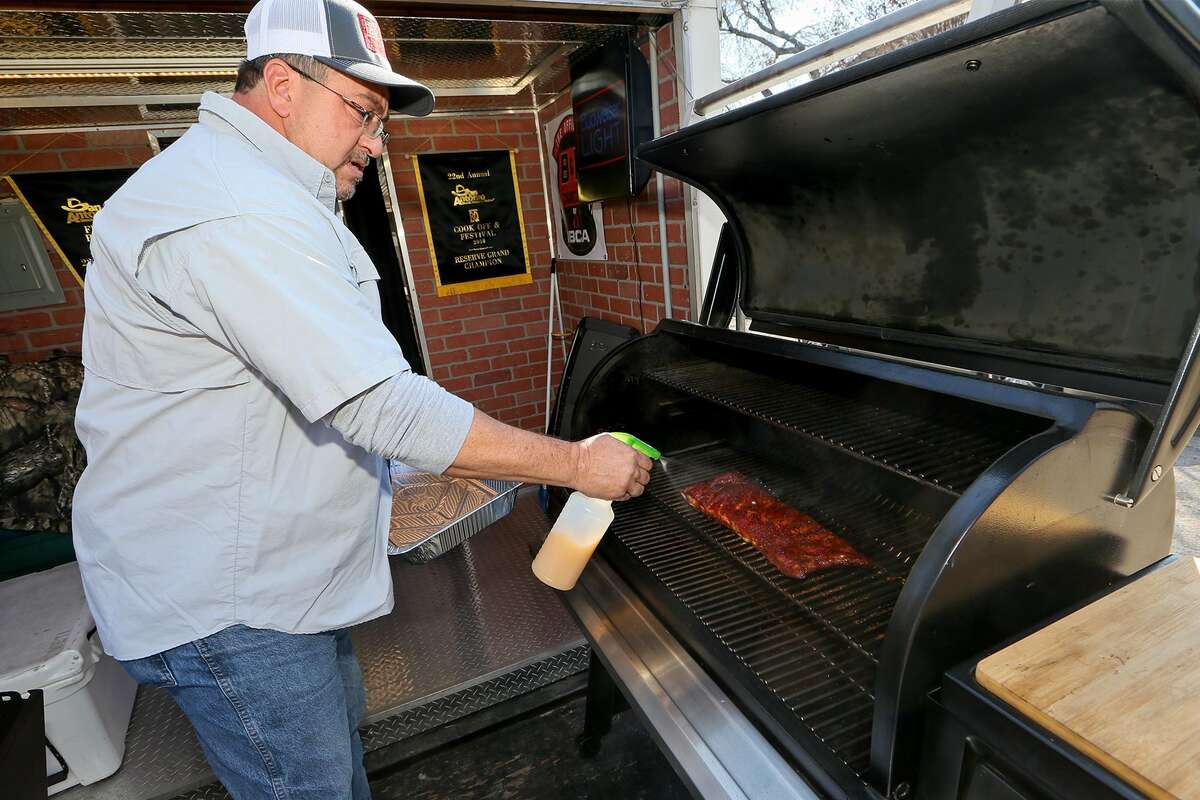 San Antonio barbecue rib king aiming for a San Antonio Stock Show ...