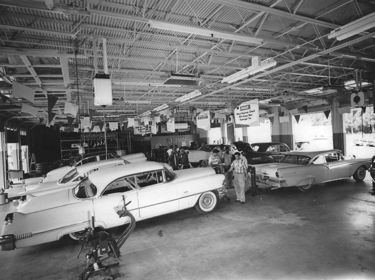 When Montgomery Ward ventured into the Houston suburbs