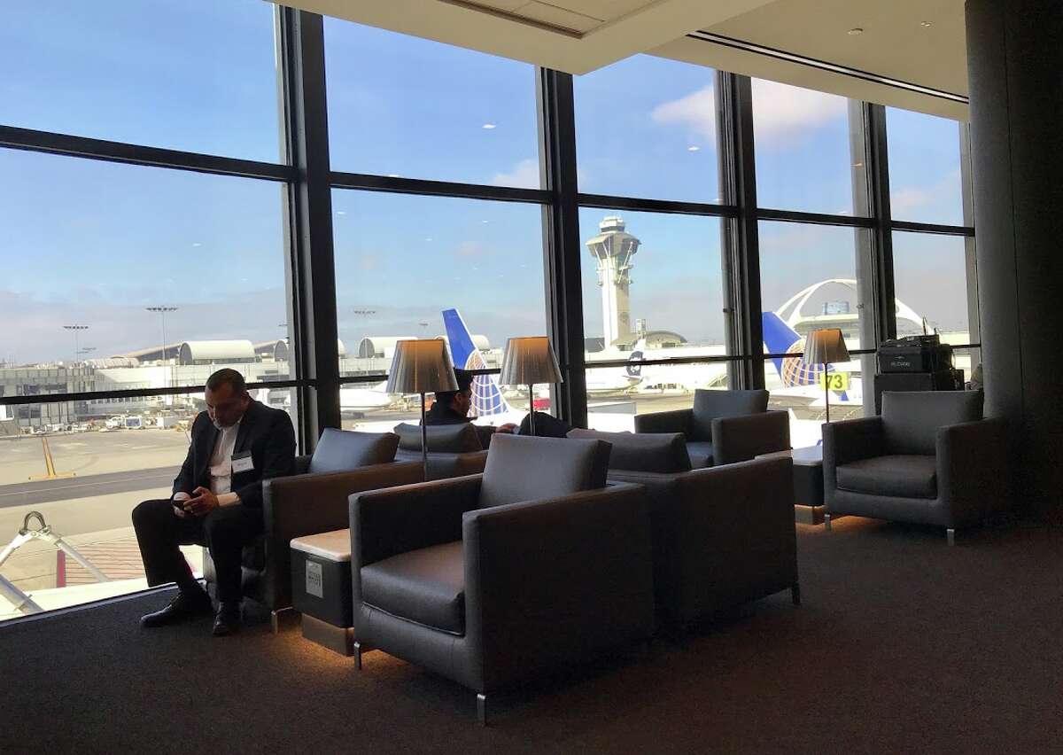 United's fifth Polaris Lounge opens at LAX [PHOTOS]