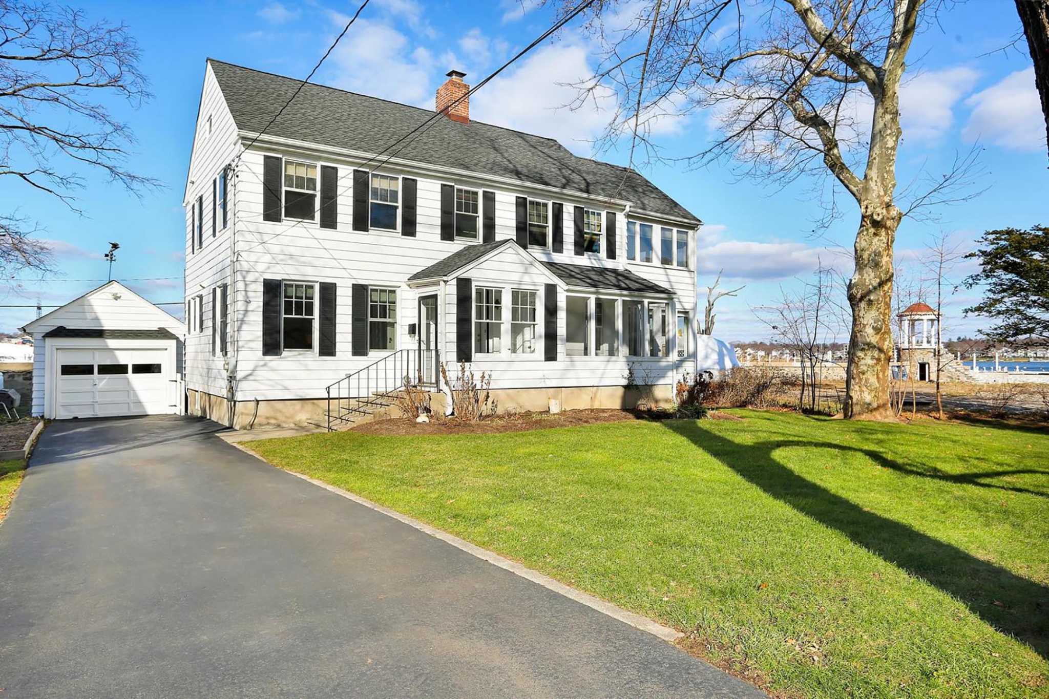 Shorefront Park property takes full advantage of the view